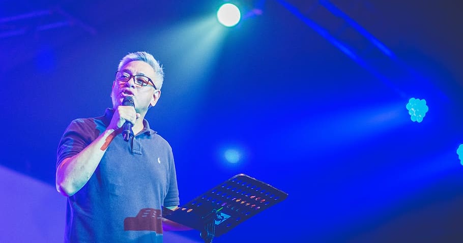 A Lifestyle of Peace: 10 of my Favorite Preachers to Listen to on YouTube