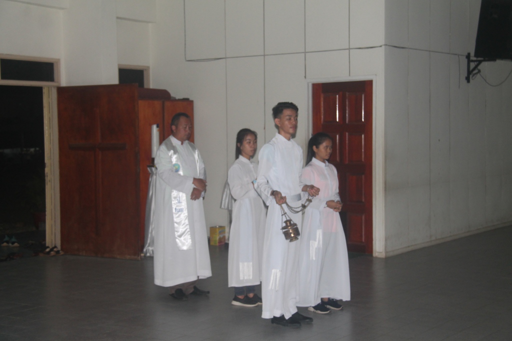 ADORASI DENGAN IRINGAN LAGU TAIZE - Diocese of Sandakan