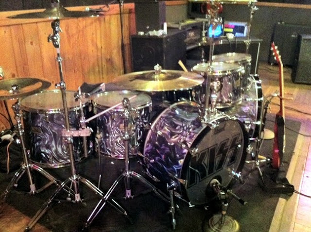 KISS MASK: Eric Singer's Drum Set-Up/ Kiss Album Rehearsals Have Began