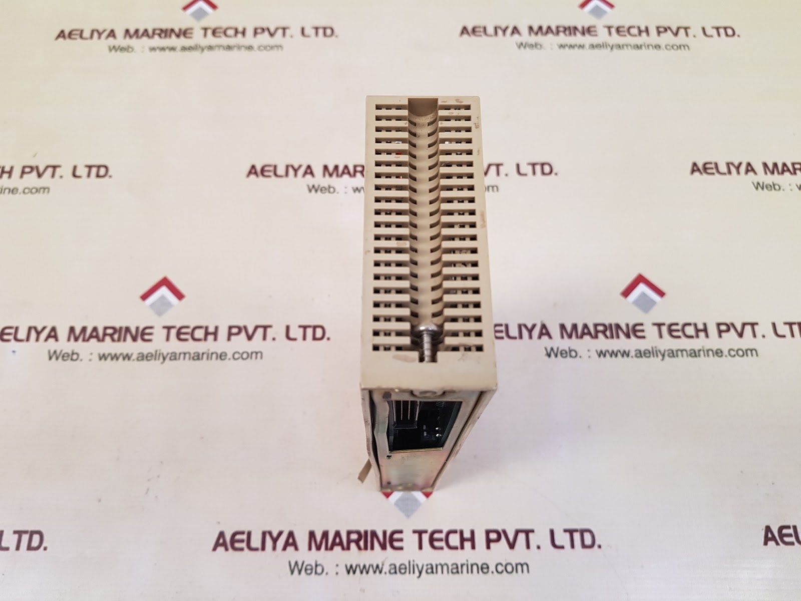 OMRON C500-NC222-E PROGRAMMABLE CONTROLLER - Aeliya Marine