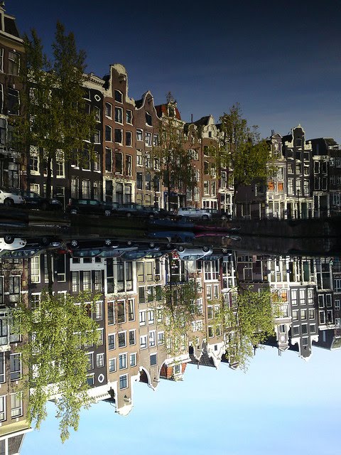 Fresh Pics: 30 Outstanding Examples of Reverse Reflection Photography