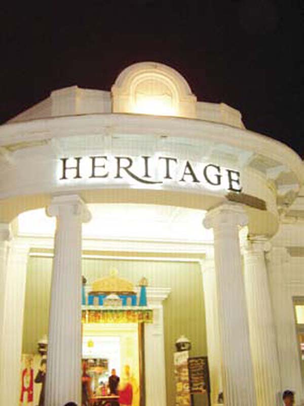 Bandung Wisata Sejarah Hingga Surga Belanja - Travelgad.net