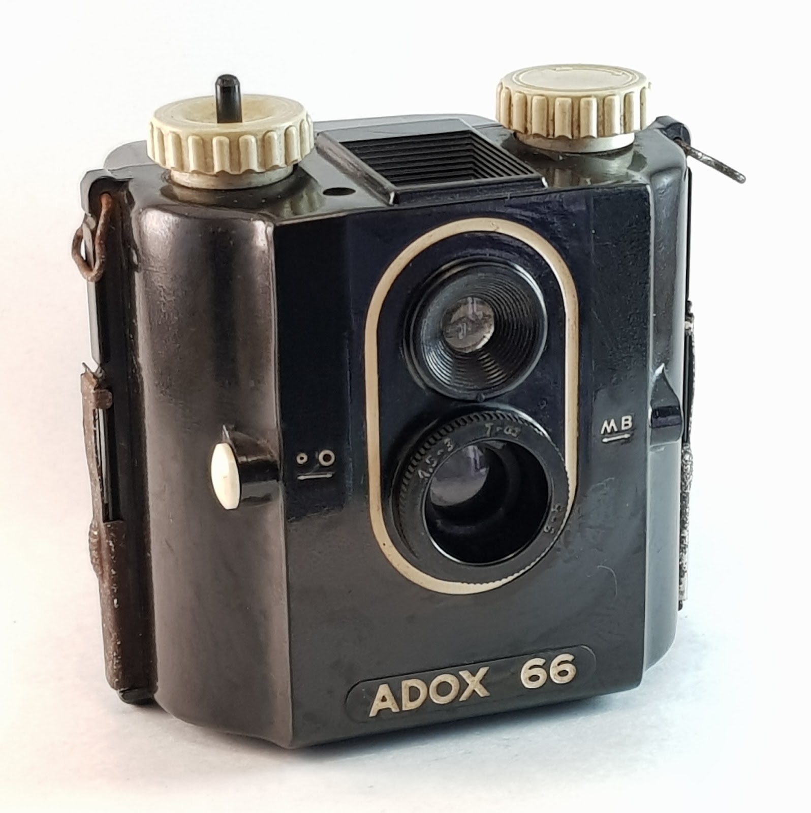 As Minhas Câmaras: Adox 66 (~1950)