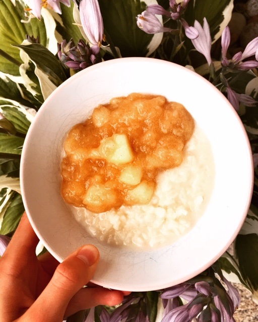 Cinnamon apples and rice