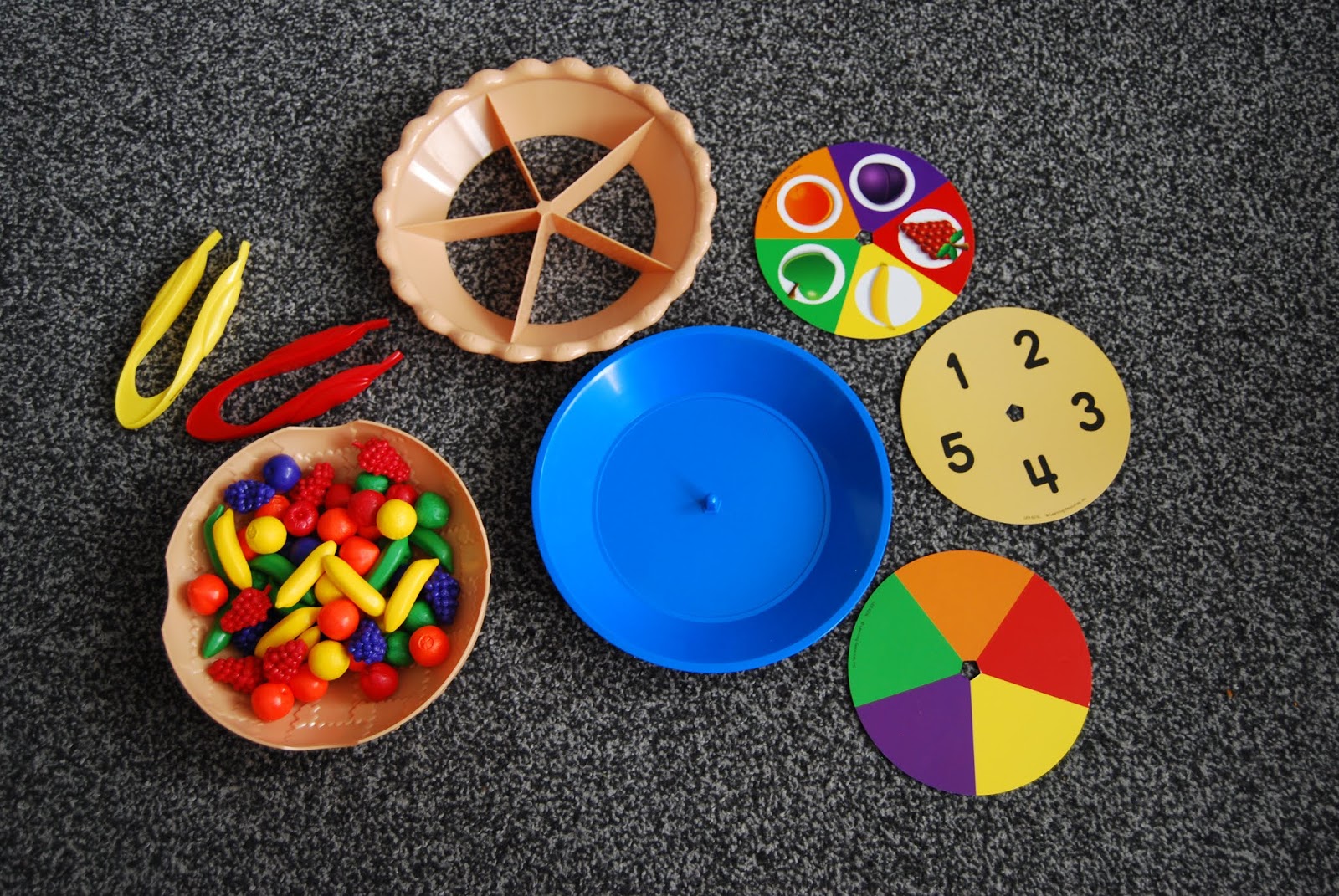 Chic Geek Diary: Learning Resources Super Sorting Pie - Review & Giveaway