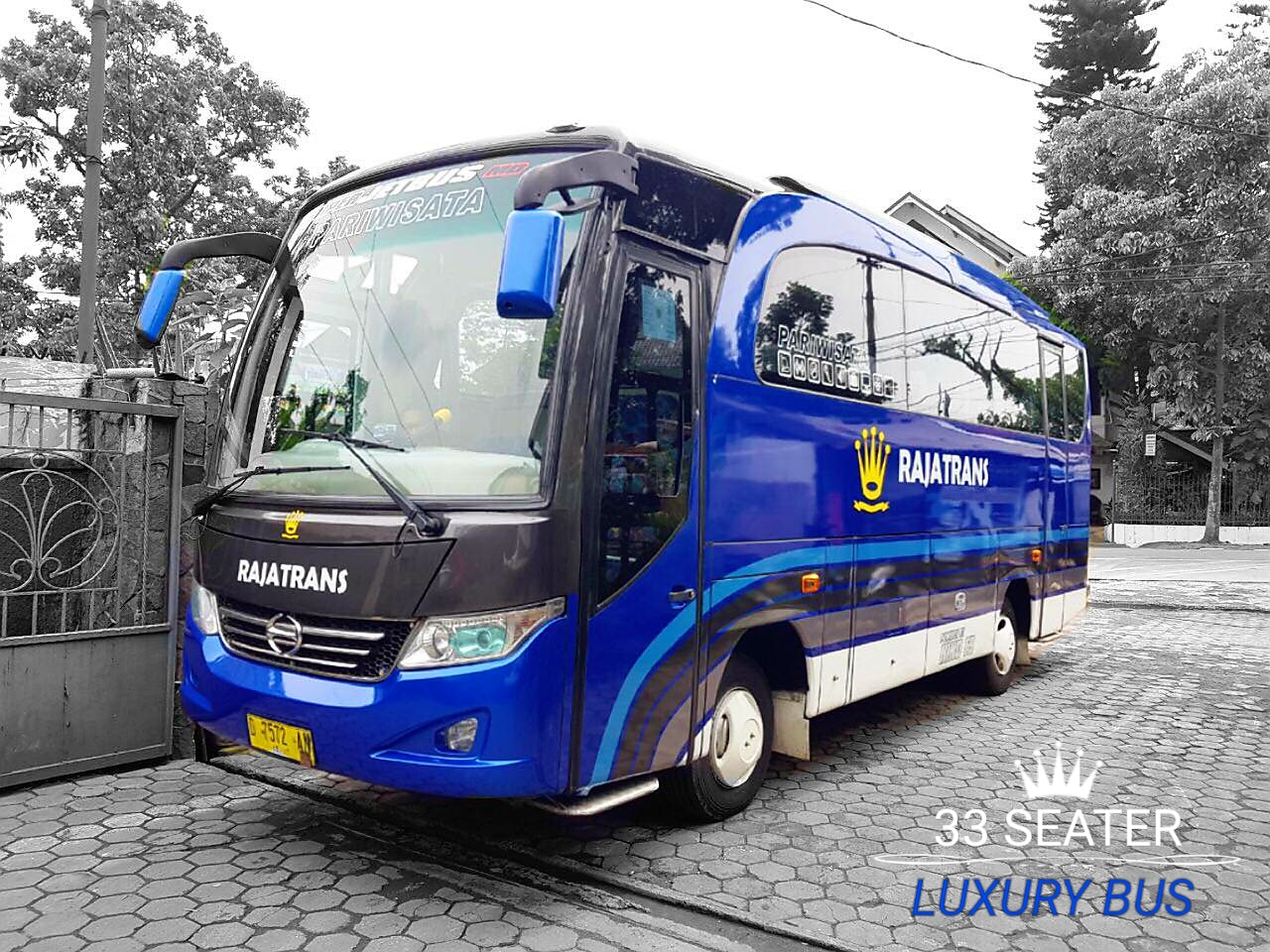 SEWA BIS PARIWISATA MEDIUM ( 31 - 33 SEAT)