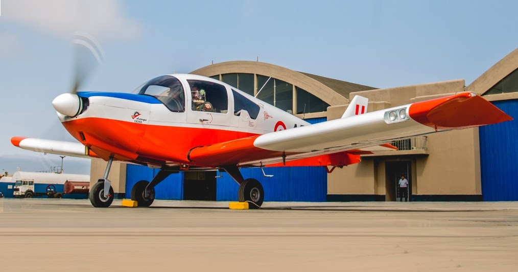Fuerza Aérea del Perú presentó su nuevo avión de instrucción Alarus CH ...