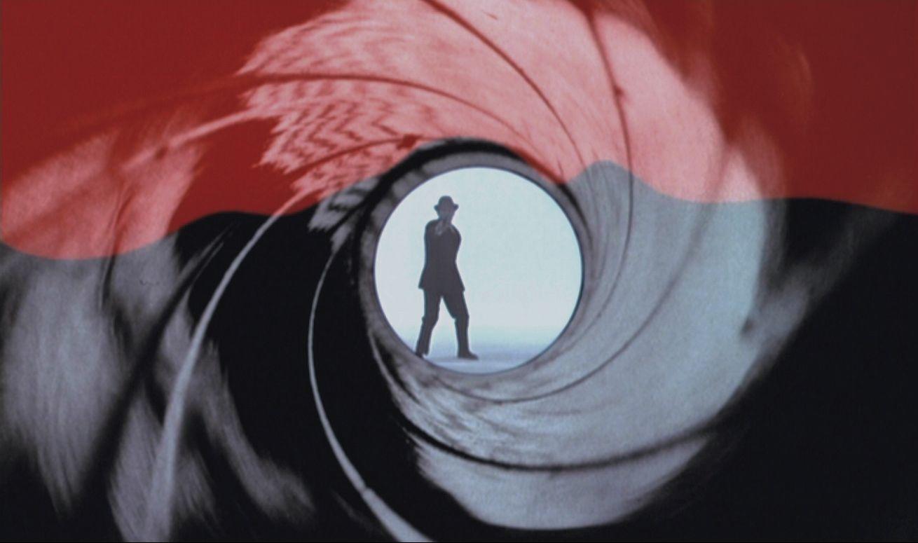 Enroque de ciencia: Goldfinger o la chica de la muerte dorada (1)