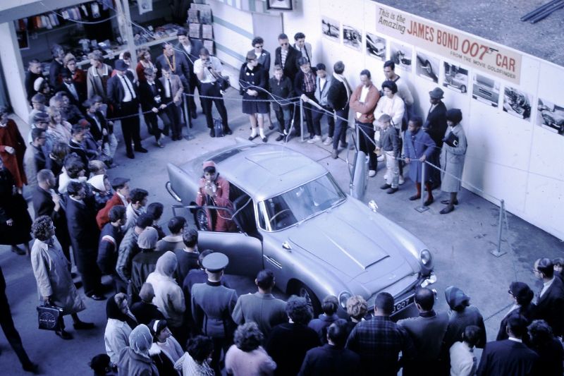 50 Fascinating Found Snaps Capture the 1964 New York World's Fair ...