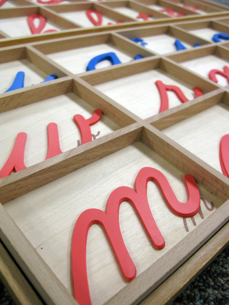 PSYCHOLOGIST MONTESSORI: Movable-Alphabet