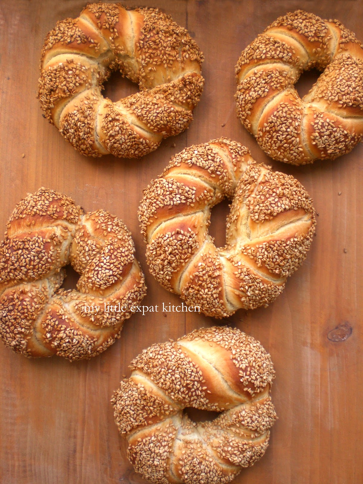 My Little Expat Kitchen: The Greek Simiti / Koulouri