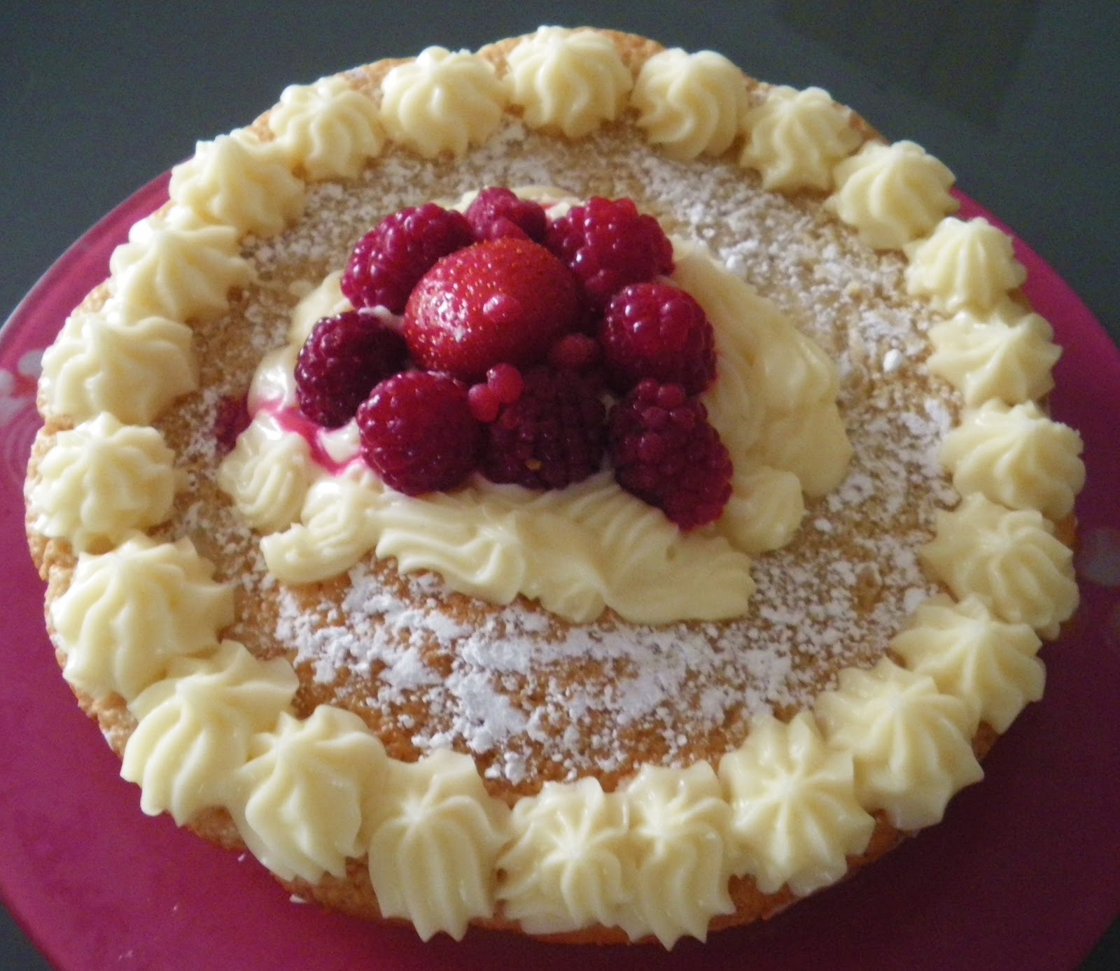 GATEAU GAGA - Love cakes: Gateau au chocolat blanc et fruits rouges