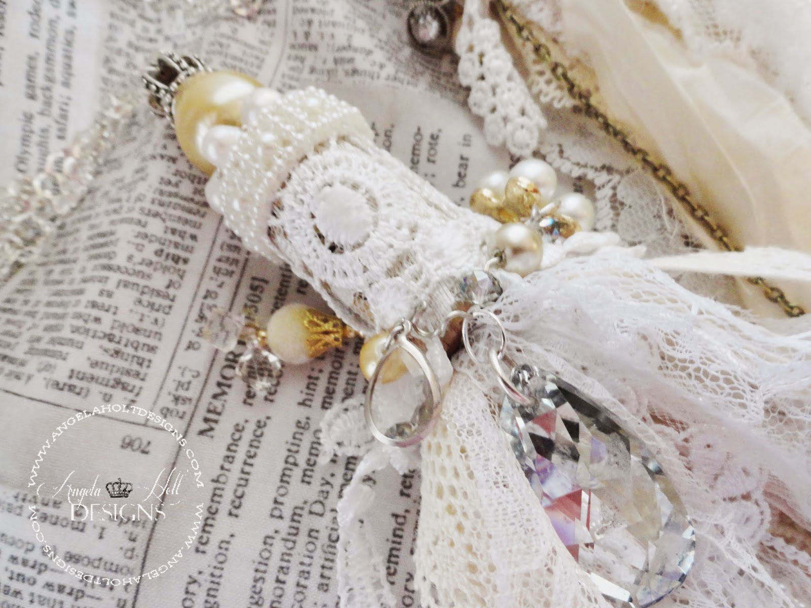 Angela Holt Designs: Amazing Shabby Chic Tassel Tutorial