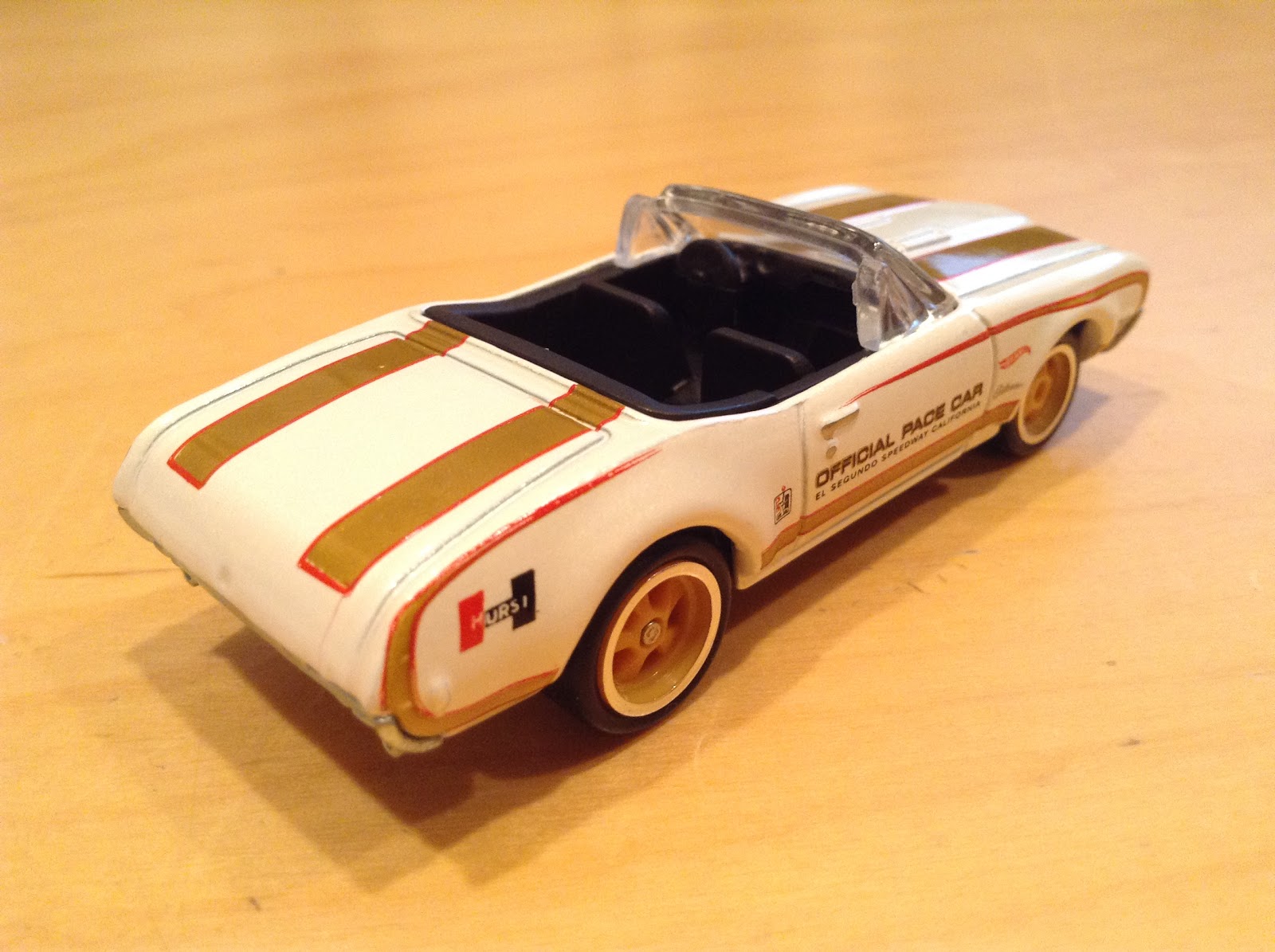 JULIAN'S HOT WHEELS BLOG: 1968 Oldsmobile Cutlass Convertible (Heritage ...