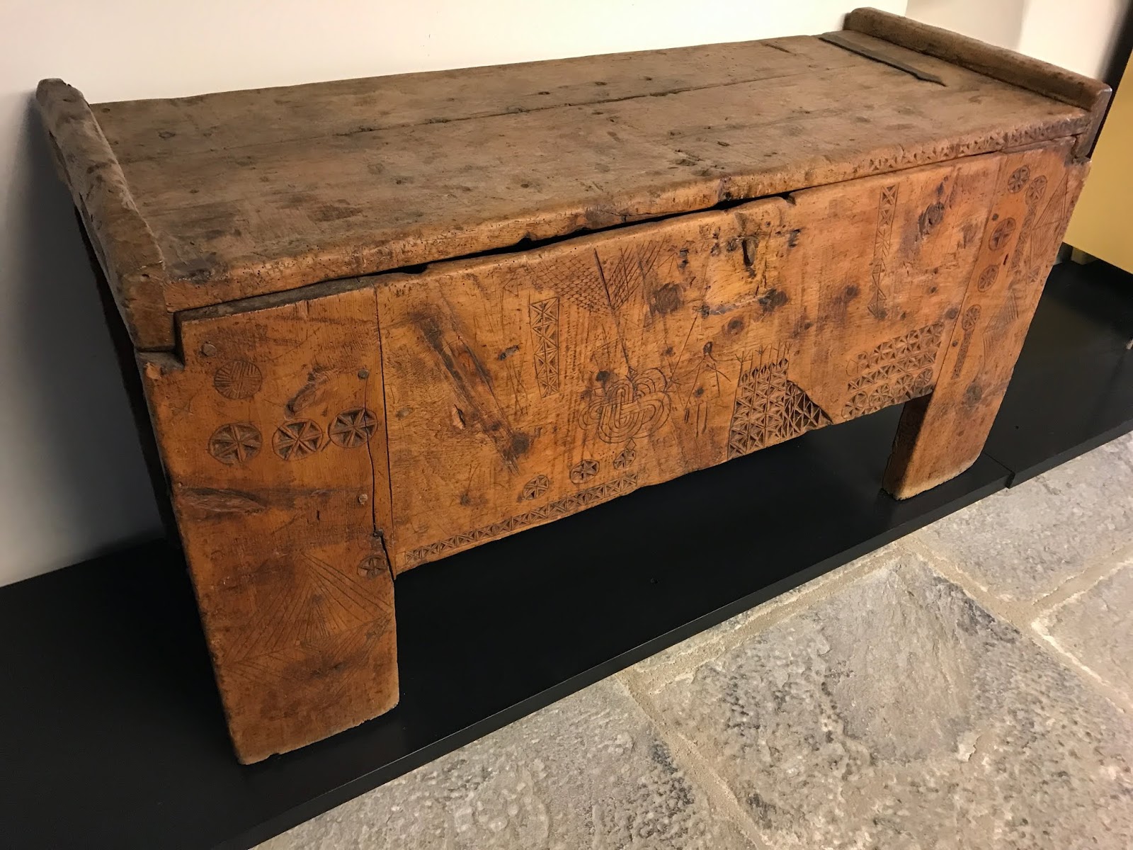 St. Thomas guild - medieval woodworking, furniture and other crafts ...