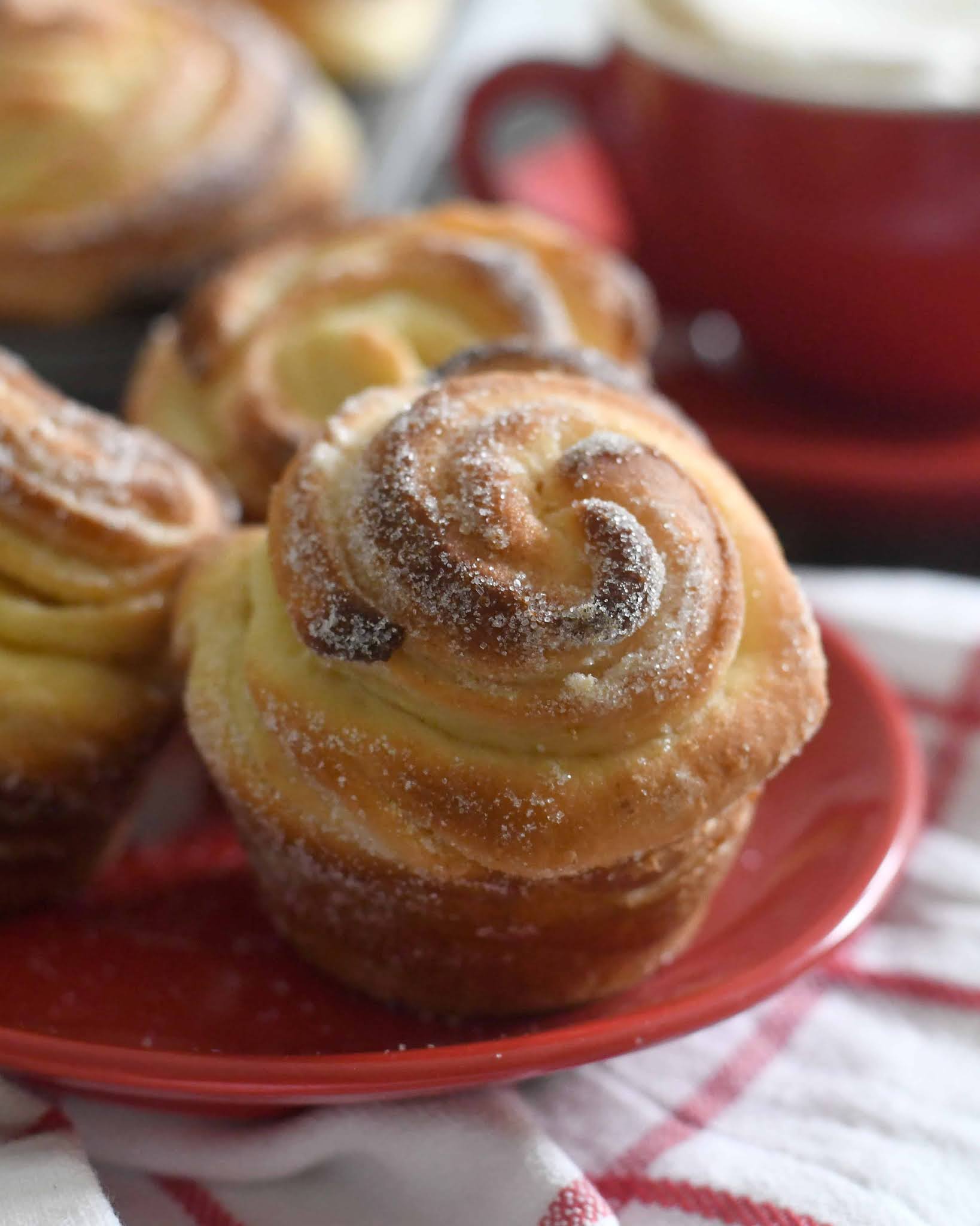 Cooking with Manuela: How to Make Cruffins from Scratch