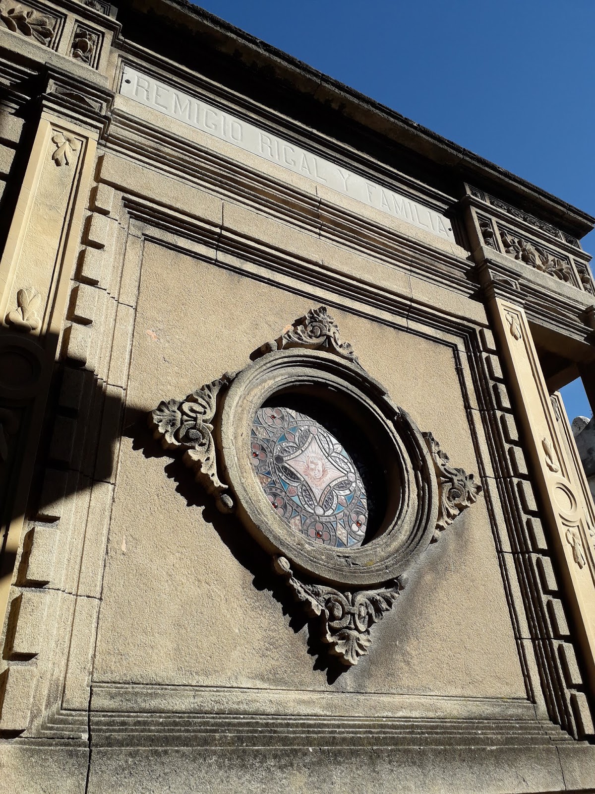 Arquitectura, Símbolos, Arte en el Cementerio de la Recoleta ...