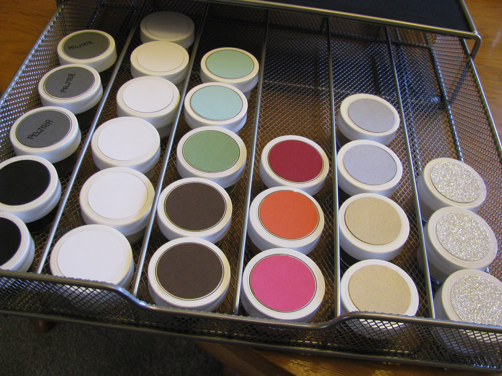 Stamp and Scrapper: Organizing My Embossing Powder!