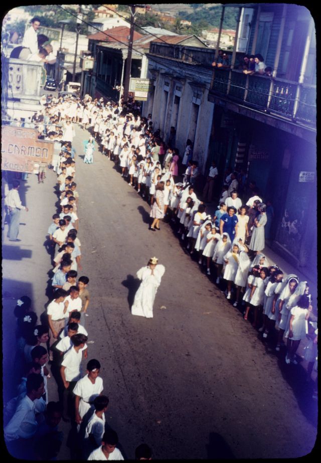 Everyday Life of Puerto Rico in the Mid-1940s Through Amazing Color ...