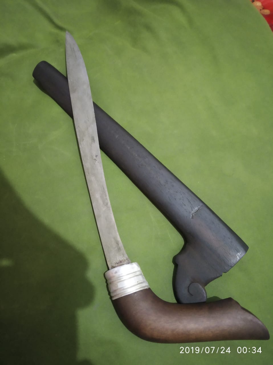 Surya Galery Pusaka : La Gecong Legenda Badik Beracun