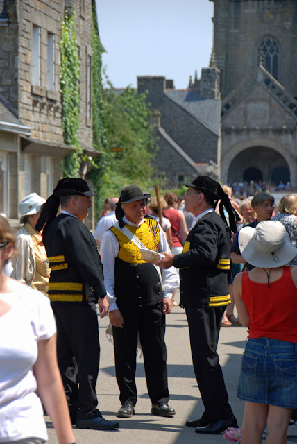 FolkCostume&Embroidery: A Closer View of Breton Costumes part 3 ...
