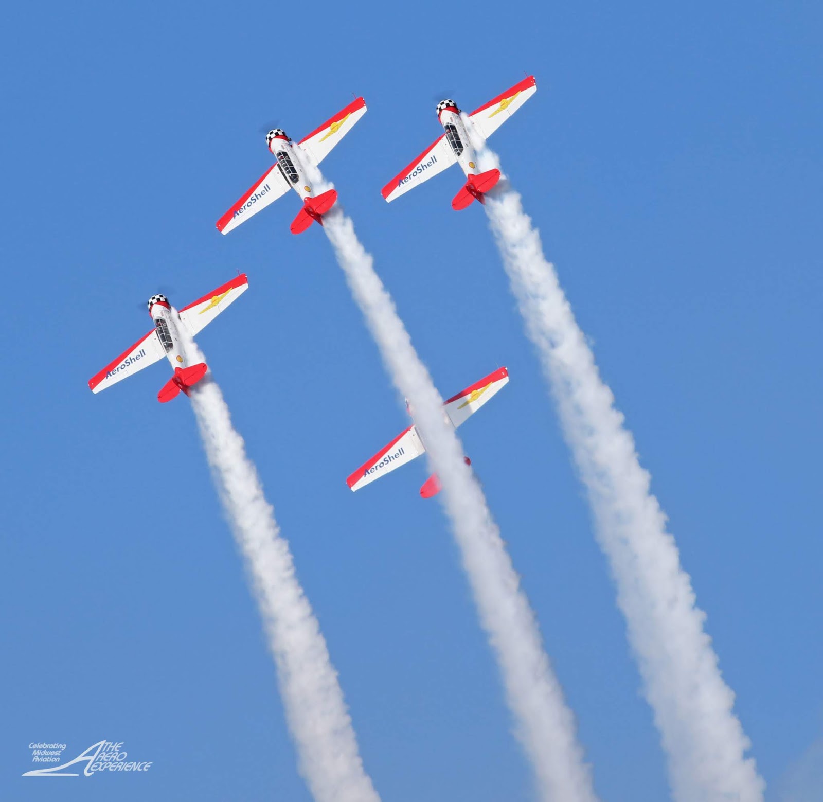 The Aero Experience: EAA AirVenture Oshkosh 2019: Airshows - Aeroshell ...