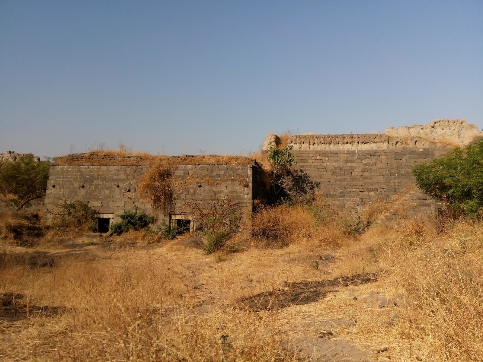 Dharmapuri Fort located near to Ambajogai in Maharashtra | The journey ...