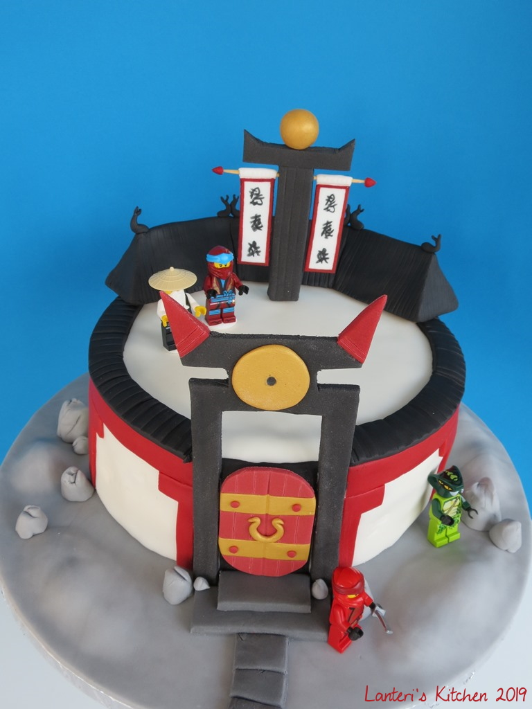 Lanteri's Kitchen - Sweet Little Things: Lego Ninjago Cake