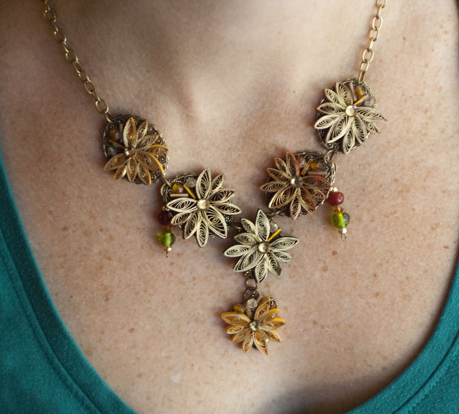 Appel Quilling Garden Falling Leaves Quilled Necklace appel-quilling-garden-falling-leaves-quilled-necklace