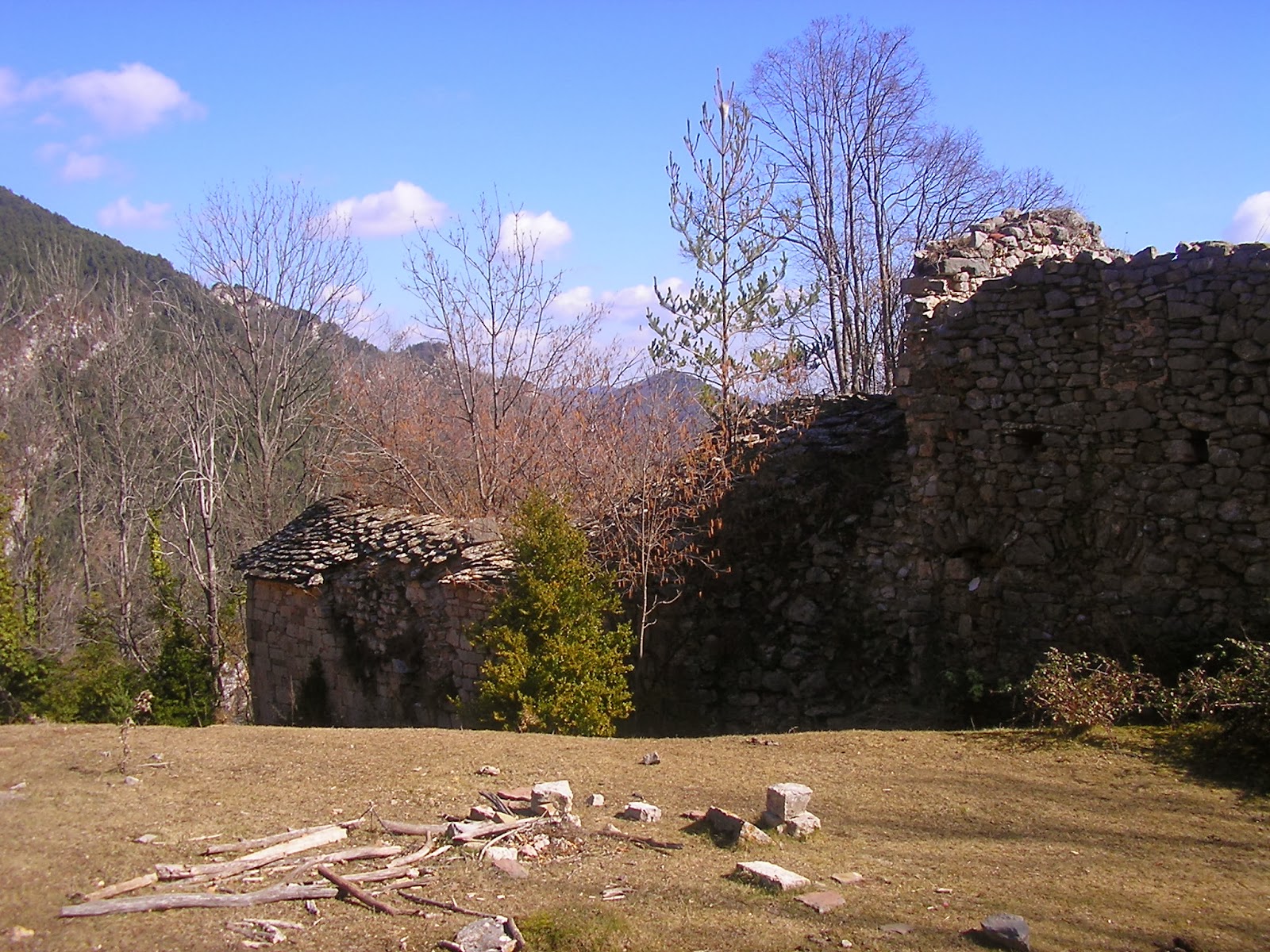 SI VENS AL RIPOLLÈS NO T'OBLIDIS LA BICICLETA: STA. MARIA DE VIDABONA