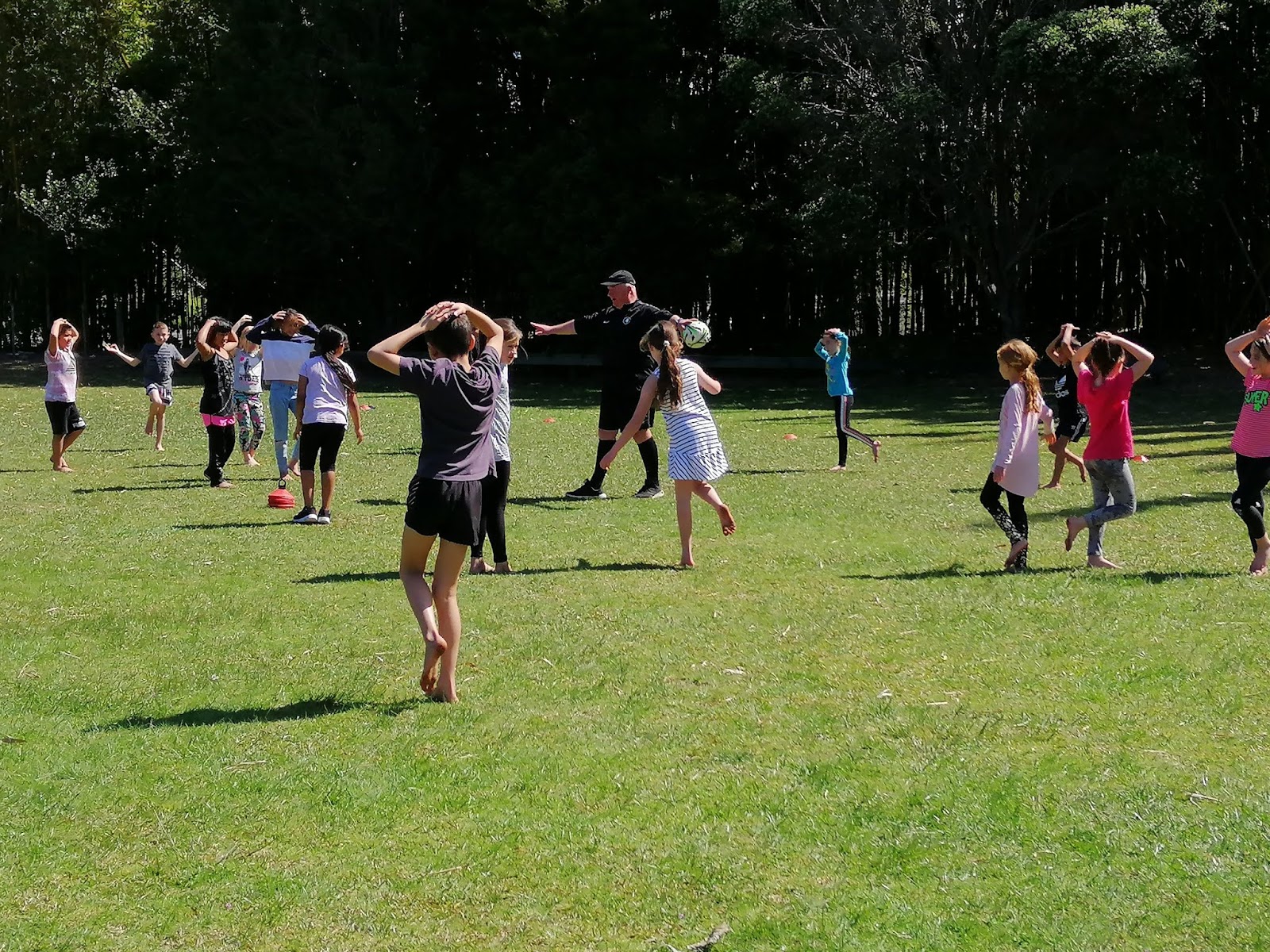 Te Manga Whanau @ Paparore School: Football Fun with James Coleman ...