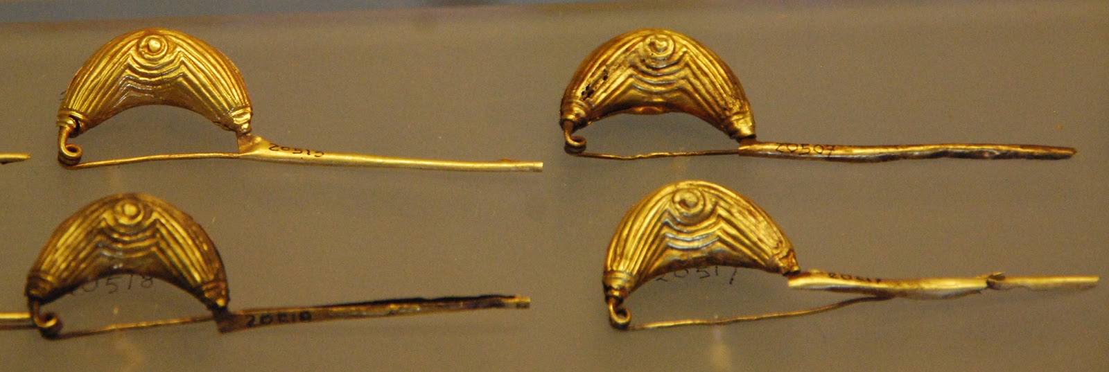 Realms Of Gold The Novel: Etruscan Gold: Regolini-Galassi Tomb - Fibulas