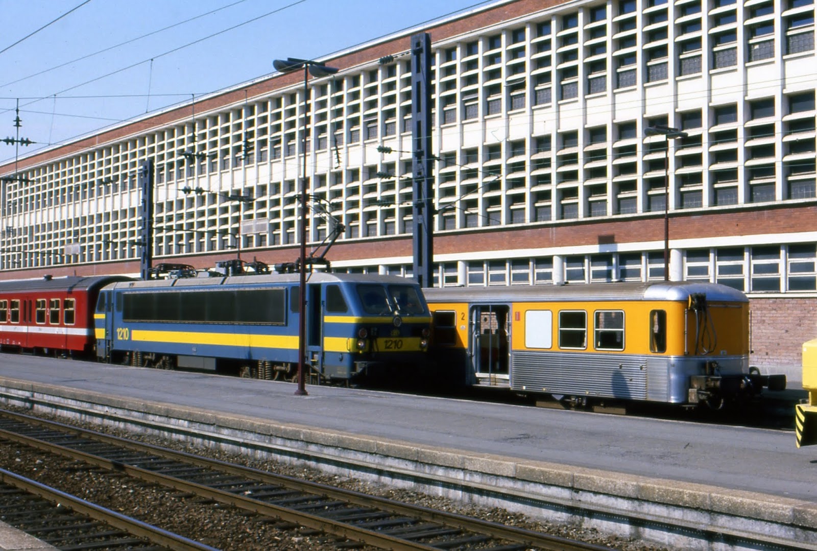 LA PASSION DU TRAIN: HLE 12 SNCB / LINEAS , rétrospective en France
