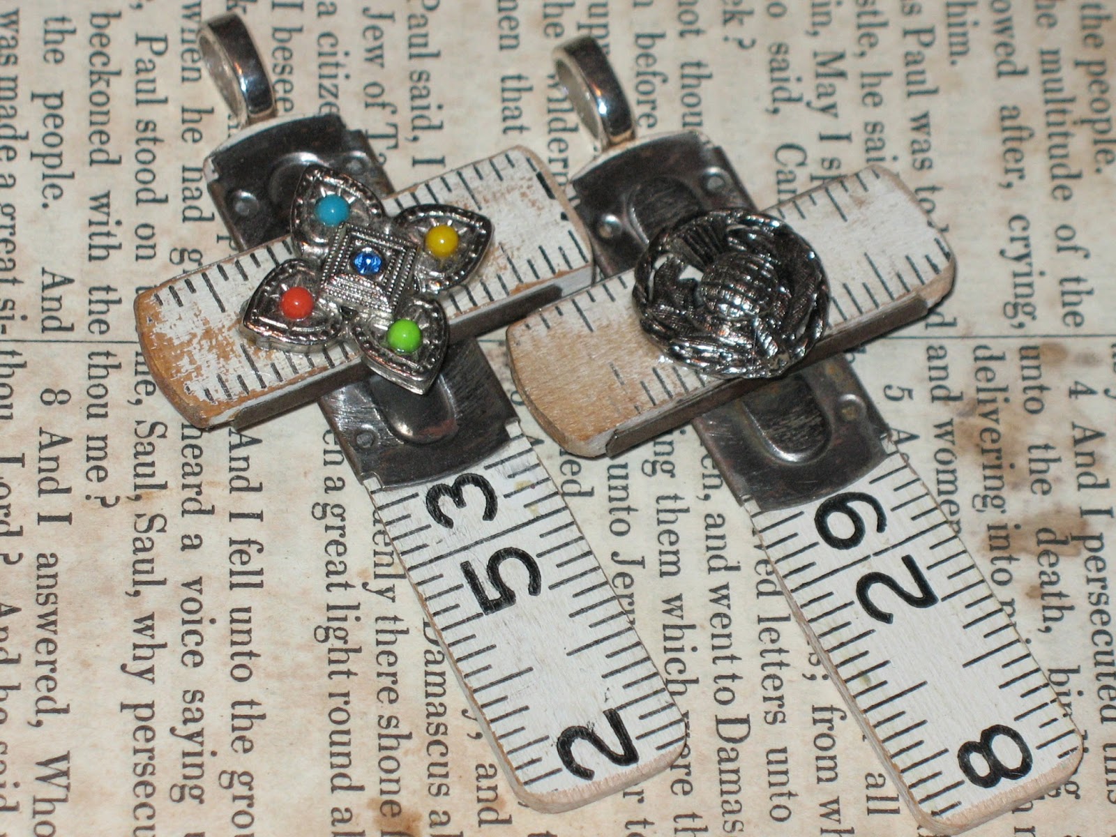 Artsy Fartsy: Vintage Crosses