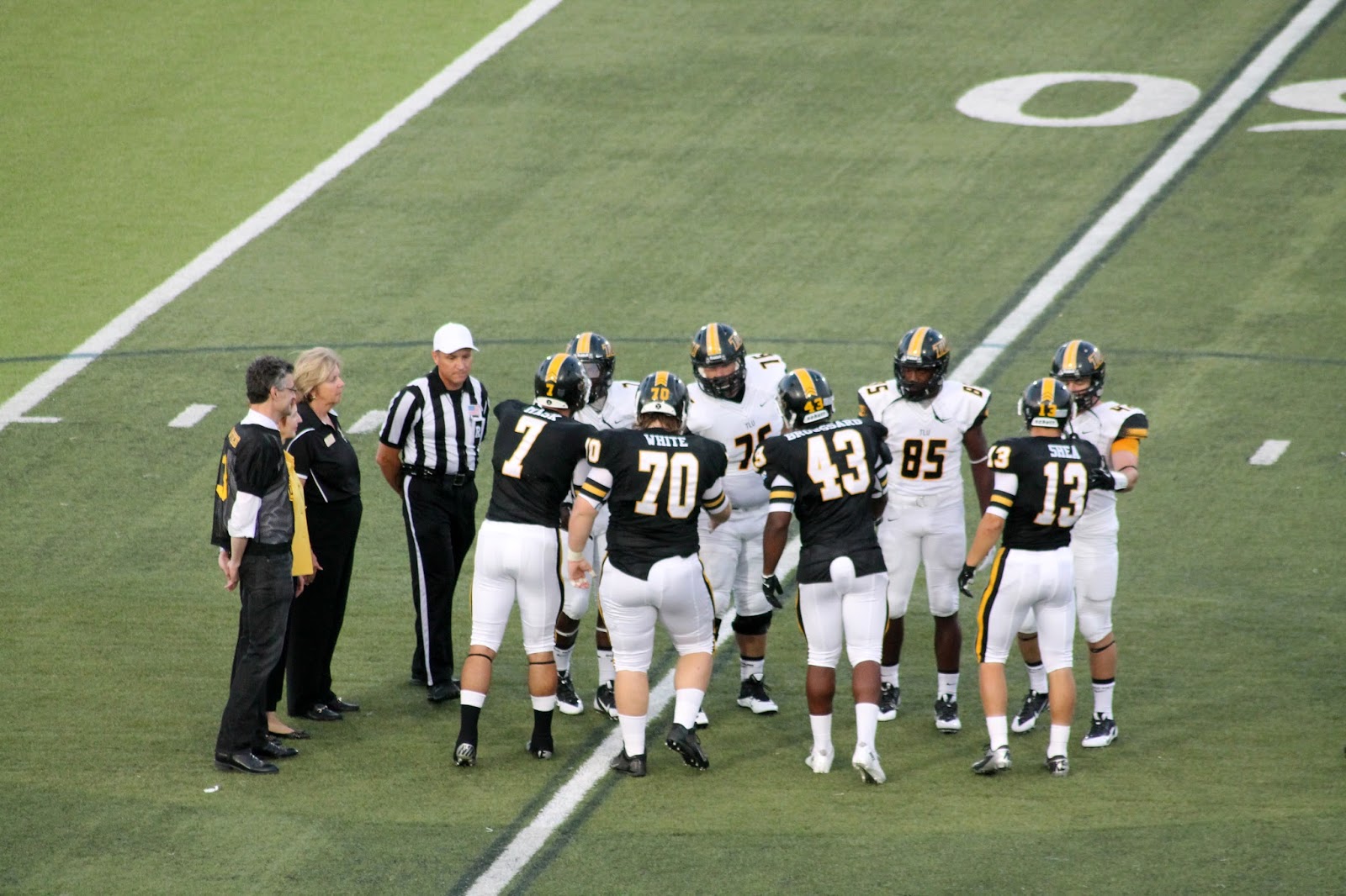 περιπλάνηση: 9/7/13 Southwestern University Pirate Football Returns