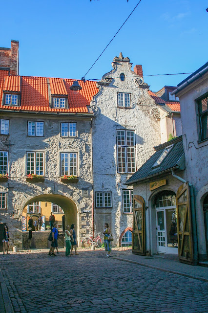 To See the Seven Continents: Riga - Part 1: People and Culture