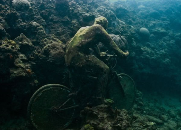 SUMERGIDO: Museo bajo el agua