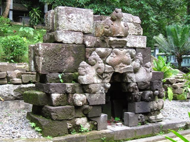 Kumpulan Artikel Yang bermanfaat: Candi Jolotundo