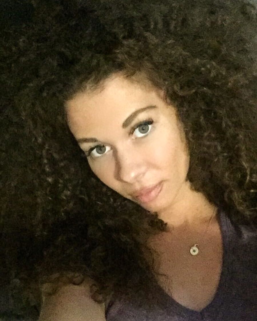 Laura Dore, a professional model and a Burlesque performer | HOT FEMALE ...