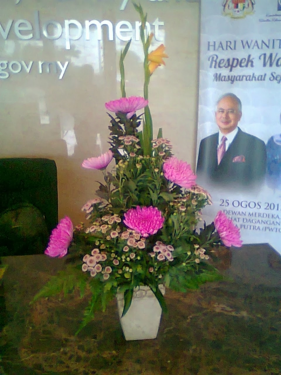 THE PERSADA - Laman Rasmi Gubahan Bunga: Dekorasi Bunga untuk Lobi dan ...