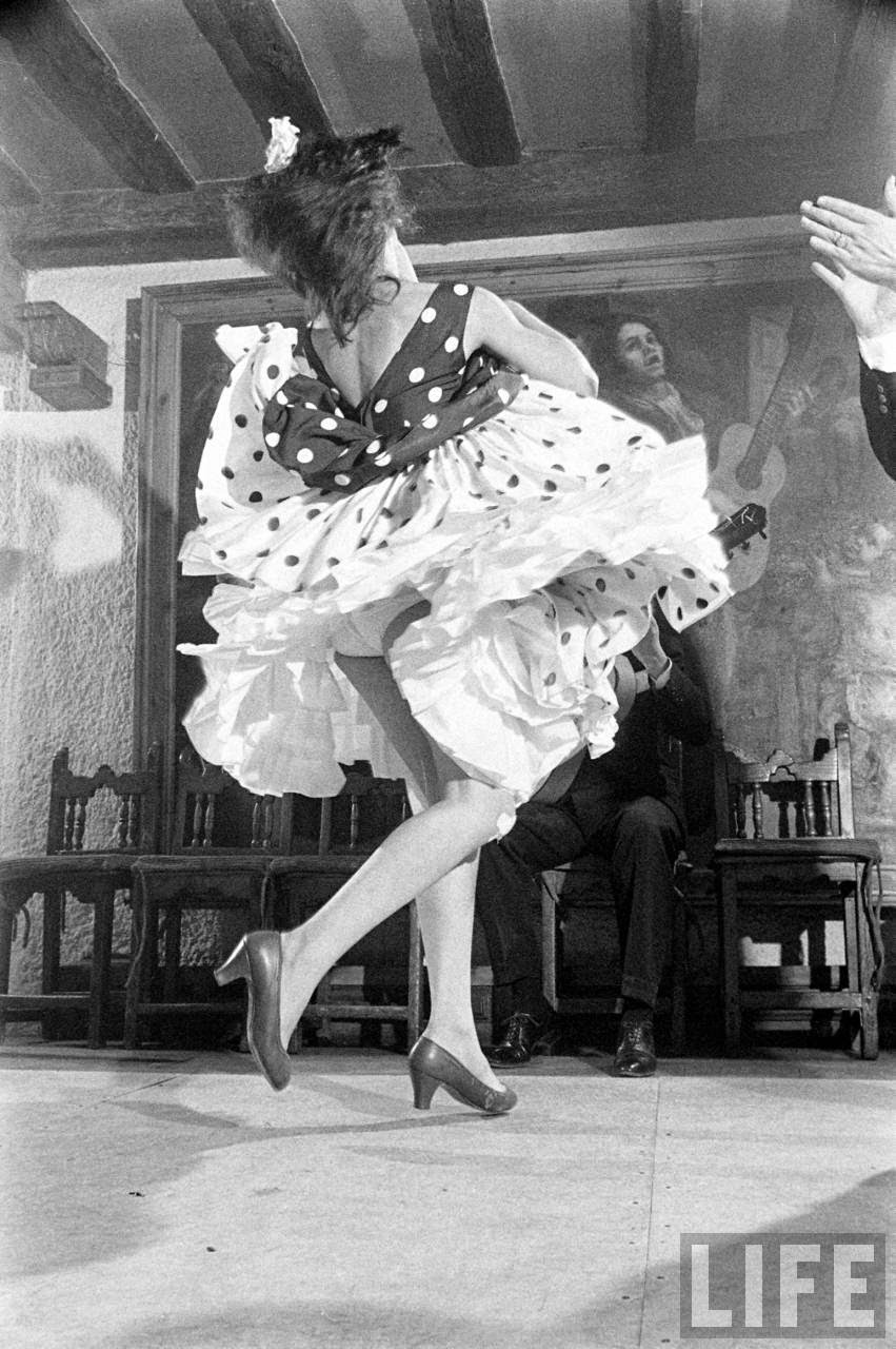 30 Stunning Black and White Photos of Gypsy Dancers in Madrid in 1960 ...
