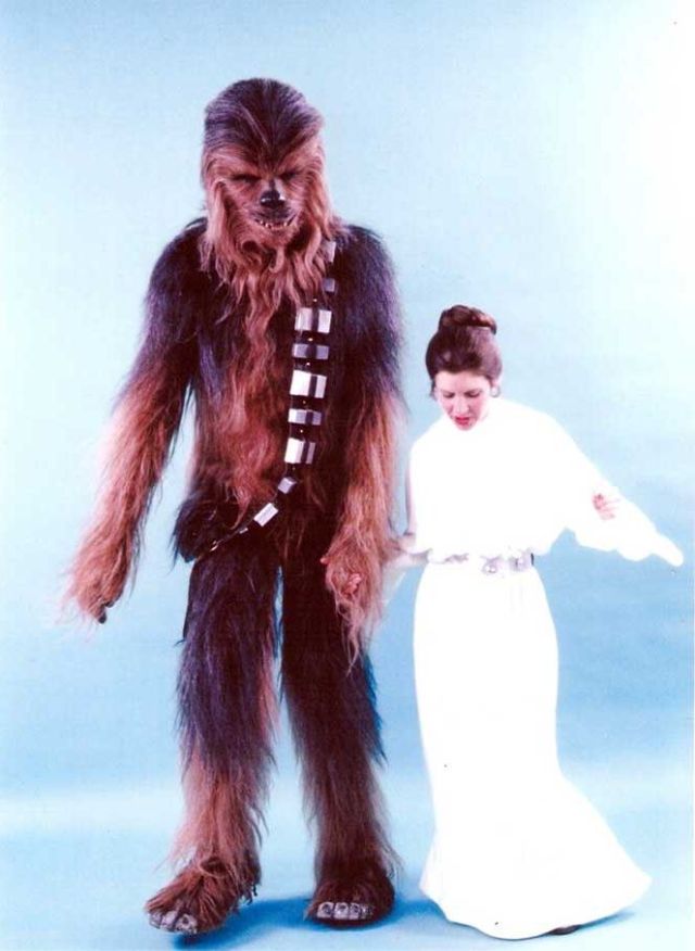 Chewbacca Behind the Camera: 30 Adorable Behind the Scenes Photos of ...