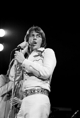 Cory Wells | Cory wells, Three dog night, Famous aquarians