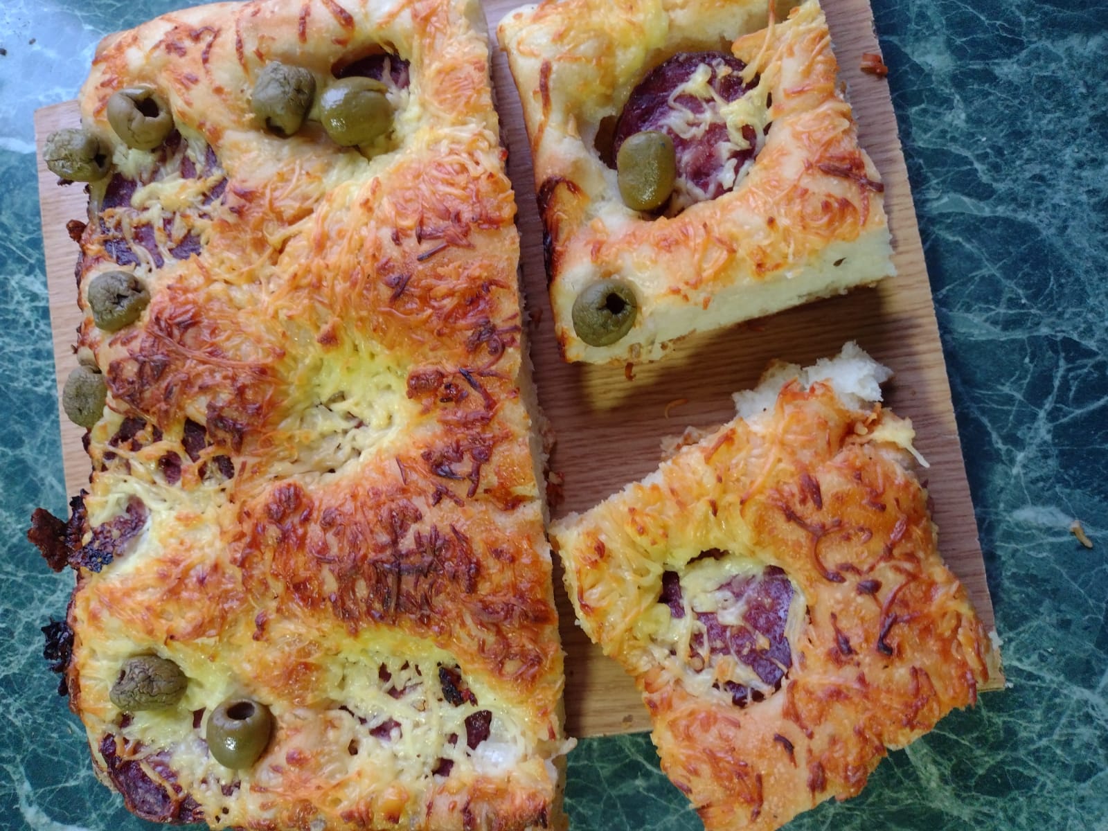 Pizza și cocorada cu branza