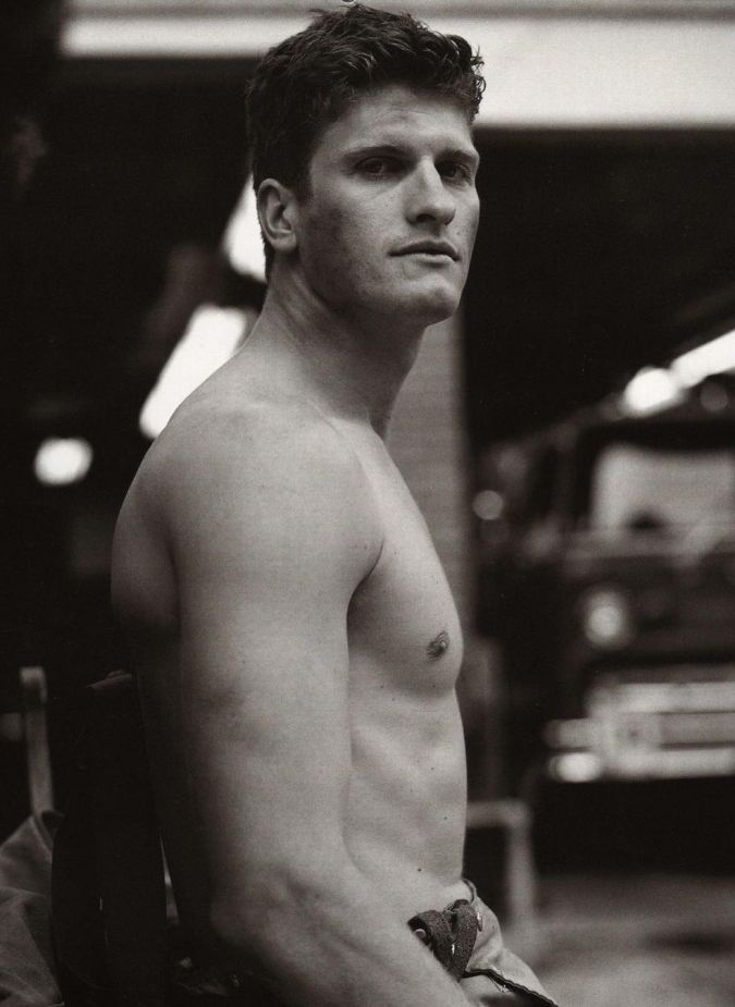 Favorite Hunks & Other Things: Saturday, September 4, 2021