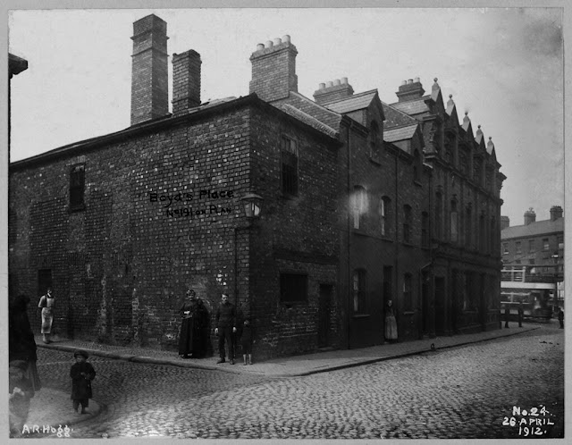 60 Amazing Vintage Photographs Capture Street Life in Belfast in the ...
