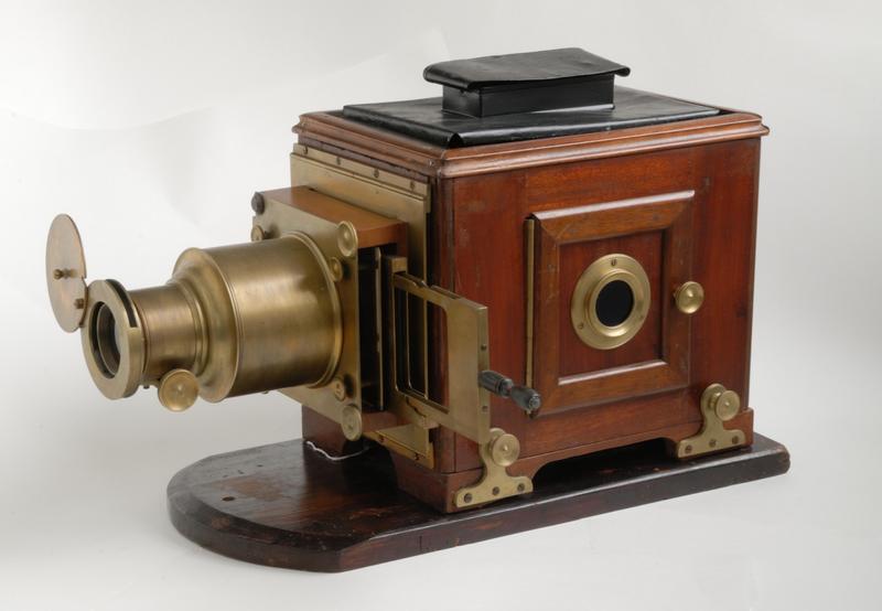 Dioramas and Clever Things: Homemade antique magic lantern. Just add light.