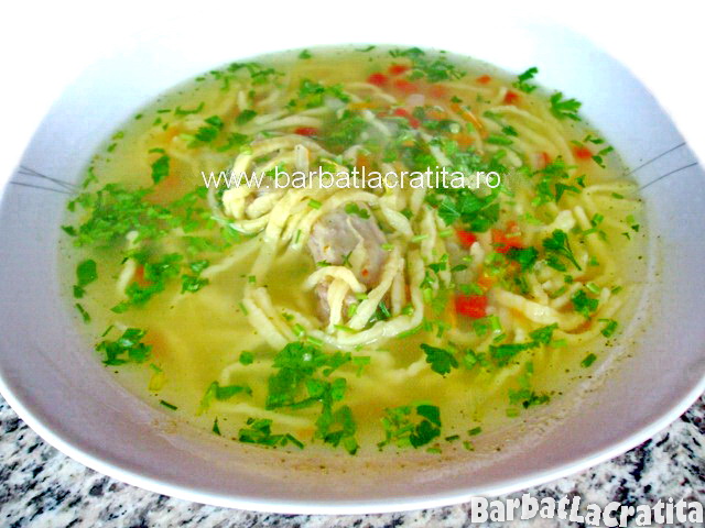 Supă de pui cu tăiţei de casă | Rețete BărbatLaCratiță