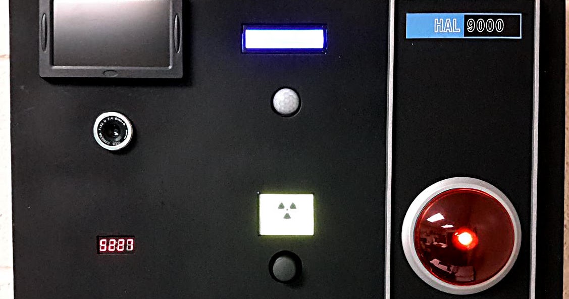 Markus Wobisch: Building a HAL 9000 Replica on a Budget