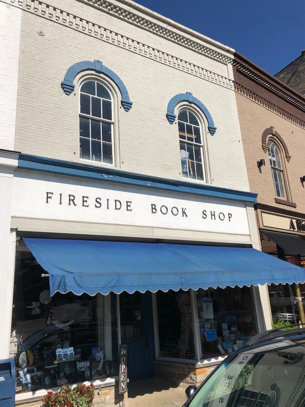 The Indie Bob Spot: Fireside Book Shop - Chagrin Falls, OH